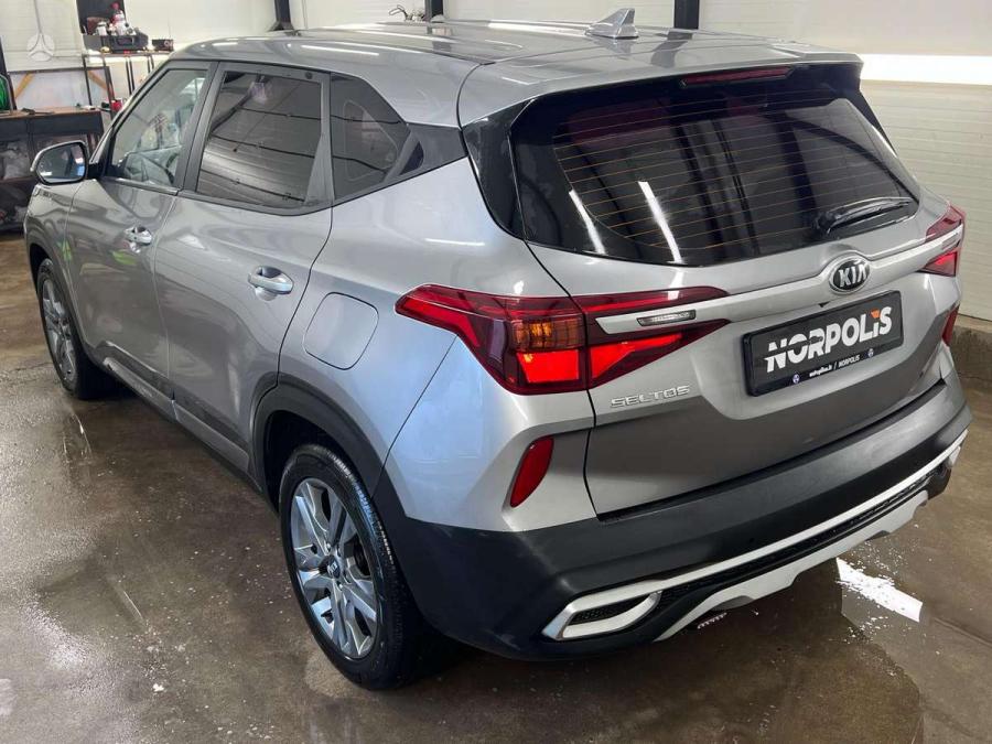 Grey Kia Seltos 2021 in Vilnius, with an engine capacity of 1.60 L and mileage of 241 thousand km for 13500 €, photo 11 on AUTOMOTO.COM.LV