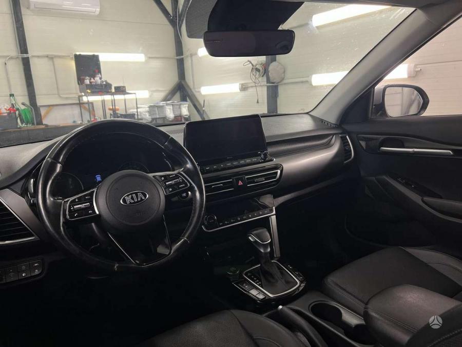 Grey Kia Seltos 2021 in Vilnius, with an engine capacity of 1.60 L and mileage of 241 thousand km for 13500 €, photo 18 on AUTOMOTO.COM.LV
