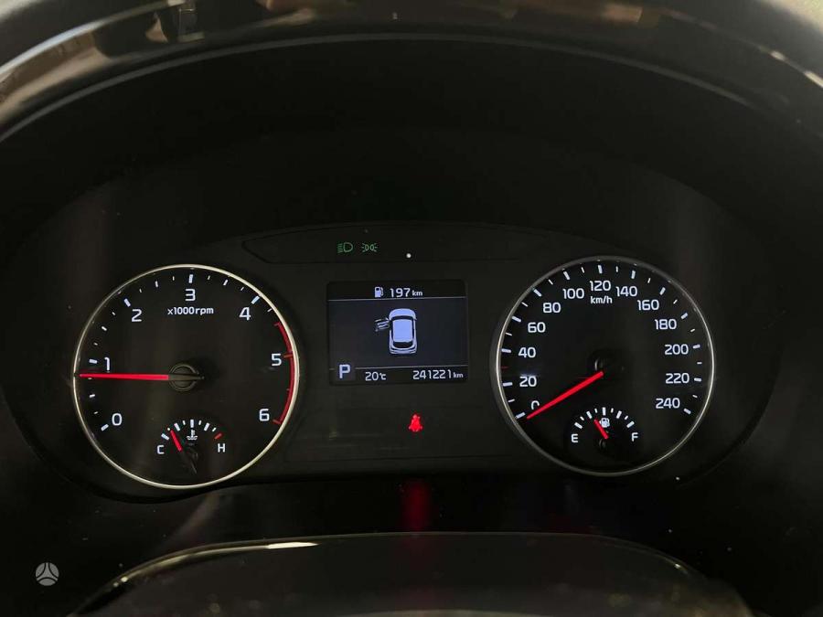 Grey Kia Seltos 2021 in Vilnius, with an engine capacity of 1.60 L and mileage of 241 thousand km for 13500 €, photo 27 on AUTOMOTO.COM.LV