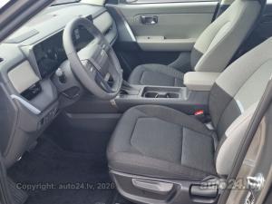 Pelēks Kia Seltos 2026 Jehvi, ar dzinēja tilpumu 1.60 L un nobraukumu 0 tūkst. km par 31090 €, foto 5 vietnē AUTOMOTO.COM.LV
