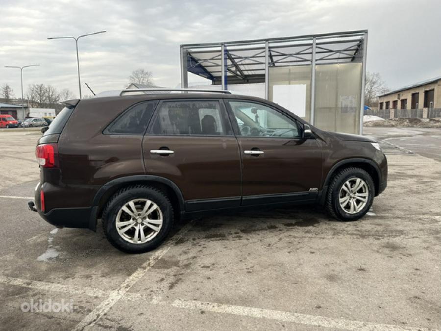 Smilšu krāsa Kia Sorento 2014 Tallina, ar dzinēja tilpumu 0.00 L un nobraukumu 351 tūkst. km par 7500 €, foto 4 vietnē AUTOMOTO.COM.LV