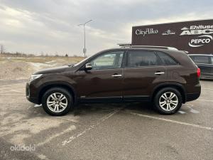 Smilšu krāsa Kia Sorento 2014 Tallina, ar dzinēja tilpumu 0.00 L un nobraukumu 351 tūkst. km par 7500 €, foto 7 vietnē AUTOMOTO.COM.LV