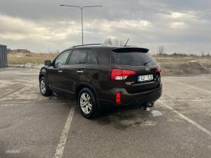 Smilšu krāsa Kia Sorento 2014 Tallina, ar dzinēja tilpumu 0.00 L un nobraukumu 351 tūkst. km par 7500 €, foto 16 vietnē AUTOMOTO.COM.LV