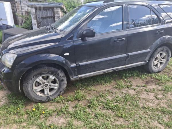 Melns Kia Sorento 2002 Rēzekne, ar dzinēja tilpumu 2.50 L un nobraukumu 0 tūkst. km par 2700 €, foto 4 vietnē AUTOMOTO.COM.LV
