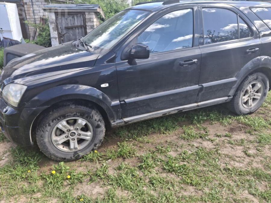 Melns Kia Sorento 2002 Rēzekne, ar dzinēja tilpumu 2.50 L un nobraukumu 0 tūkst. km par 2700 €, foto 5 vietnē AUTOMOTO.COM.LV