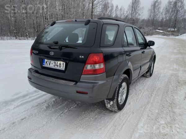 Melns Kia Sorento 2003 Rīga, ar dzinēja tilpumu 2.50 L un nobraukumu 316 tūkst. km par 3450 €, foto 2 vietnē AUTOMOTO.COM.LV