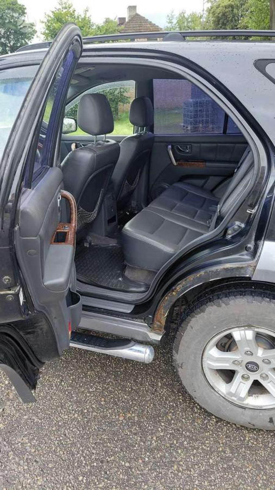 Melns Kia Sorento 2003 Biržai, ar dzinēja tilpumu 2.50 L un nobraukumu 356 tūkst. km par 1300 €, foto 7 vietnē AUTOMOTO.COM.LV