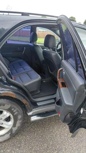 Melns Kia Sorento 2003 Biržai, ar dzinēja tilpumu 2.50 L un nobraukumu 356 tūkst. km par 1300 €, foto 10 vietnē AUTOMOTO.COM.LV