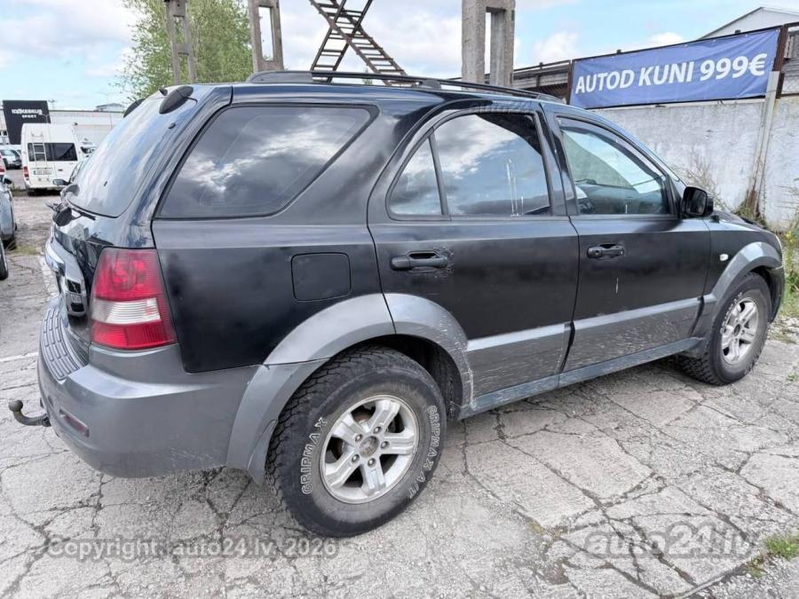 Melns Kia Sorento 2003 Tallina, ar dzinēja tilpumu 2.50 L un nobraukumu 343 tūkst. km par 999 €, foto 4 vietnē AUTOMOTO.COM.LV