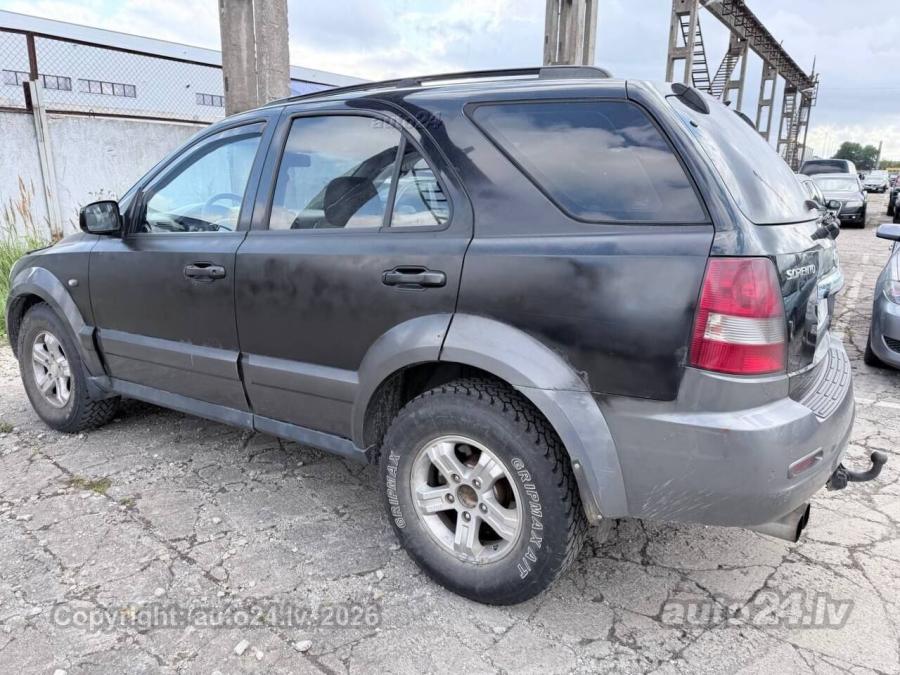 Melns Kia Sorento 2003 Tallina, ar dzinēja tilpumu 2.50 L un nobraukumu 343 tūkst. km par 999 €, foto 5 vietnē AUTOMOTO.COM.LV