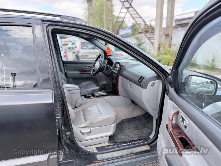 Melns Kia Sorento 2003 Tallina, ar dzinēja tilpumu 2.50 L un nobraukumu 343 tūkst. km par 999 €, foto 7 vietnē AUTOMOTO.COM.LV