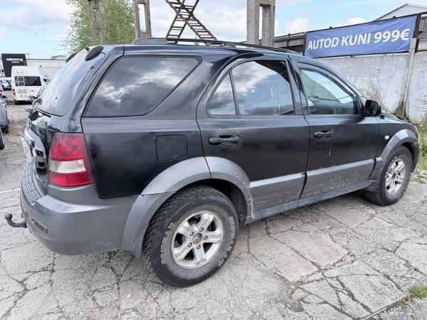 Melns Kia Sorento 2003 Tallina, ar dzinēja tilpumu 2.50 L un nobraukumu 343 tūkst. km par 999 €, foto 10 vietnē AUTOMOTO.COM.LV