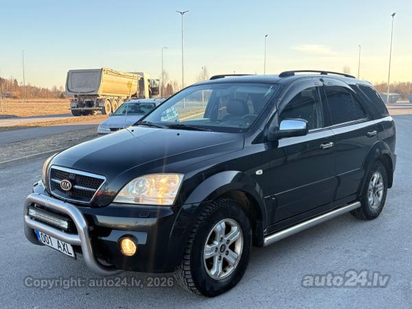 Black Kia Sorento 2004 in Rapla, with an engine capacity of 2.50 L and mileage of 362 thousand km for 1400 €, photo 1 on AUTOMOTO.COM.LV