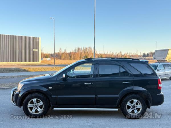 Black Kia Sorento 2004 in Rapla, with an engine capacity of 2.50 L and mileage of 362 thousand km for 1400 €, photo 2 on AUTOMOTO.COM.LV