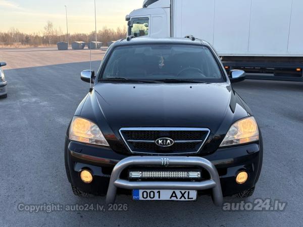 Black Kia Sorento 2004 in Rapla, with an engine capacity of 2.50 L and mileage of 362 thousand km for 1400 €, photo 7 on AUTOMOTO.COM.LV