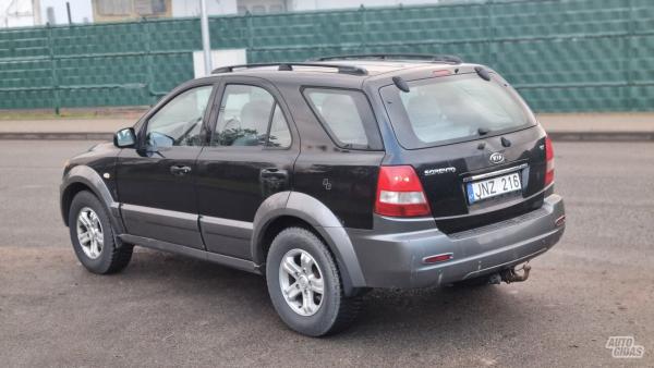 Melns Kia Sorento 2005 Viļņa, ar dzinēja tilpumu 2.50 L un nobraukumu 265 tūkst. km par 2500 €, foto 5 vietnē AUTOMOTO.COM.LV