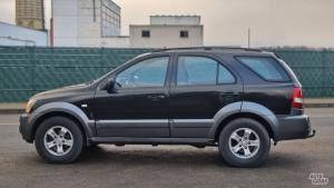 Black Kia Sorento 2005 in Vilnius, with an engine capacity of 2.50 L and mileage of 265 thousand km for 2500 €, photo 6 on AUTOMOTO.COM.LV
