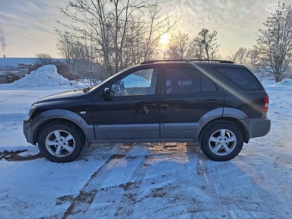 Melns Kia Sorento 2005 Prienai, ar dzinēja tilpumu 2.50 L un nobraukumu 227 tūkst. km par 2250 €, foto 1 vietnē AUTOMOTO.COM.LV