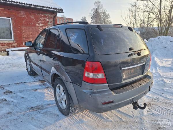 Melns Kia Sorento 2005 Prienai, ar dzinēja tilpumu 2.50 L un nobraukumu 227 tūkst. km par 2250 €, foto 2 vietnē AUTOMOTO.COM.LV