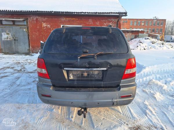 Melns Kia Sorento 2005 Prienai, ar dzinēja tilpumu 2.50 L un nobraukumu 227 tūkst. km par 2250 €, foto 4 vietnē AUTOMOTO.COM.LV