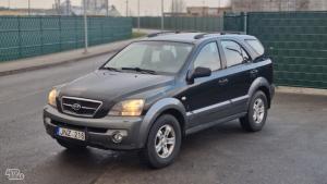 Melns Kia Sorento 2005 Viļņa, ar dzinēja tilpumu 2.50 L un nobraukumu 265 tūkst. km par 2350 €, foto  vietnē AUTOMOTO.COM.LV