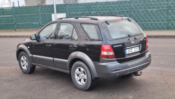 Melns Kia Sorento 2005 Viļņa, ar dzinēja tilpumu 2.50 L un nobraukumu 265 tūkst. km par 2350 €, foto 5 vietnē AUTOMOTO.COM.LV