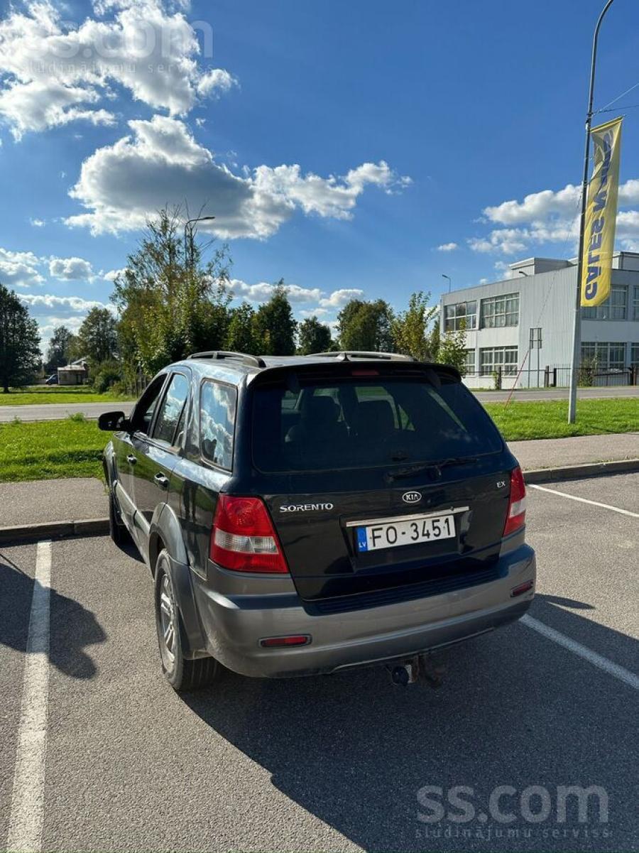 Melns Kia Sorento 2005 Rīga, ar dzinēja tilpumu 2.40 L un nobraukumu 204 tūkst. km par 1850 €, foto 4 vietnē AUTOMOTO.COM.LV