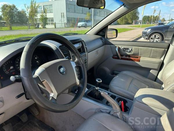 Melns Kia Sorento 2005 Rīga, ar dzinēja tilpumu 2.40 L un nobraukumu 204 tūkst. km par 1850 €, foto 6 vietnē AUTOMOTO.COM.LV