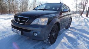 Melns Kia Sorento 2005 Rīga, ar dzinēja tilpumu 2.50 L un nobraukumu 213 tūkst. km par 3450 €, foto  vietnē AUTOMOTO.COM.LV