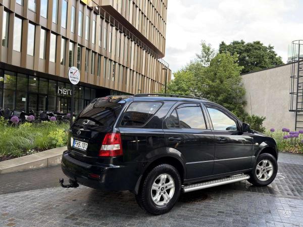 Melns Kia Sorento 2005 Viļņa, ar dzinēja tilpumu 2.40 L un nobraukumu 180 tūkst. km par 2450 €, foto 4 vietnē AUTOMOTO.COM.LV