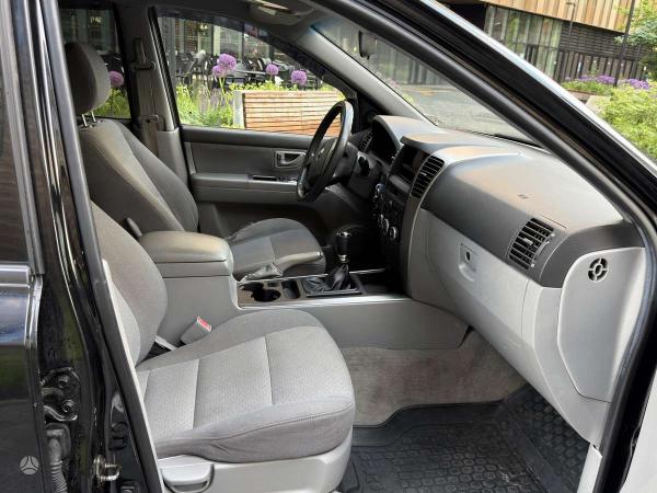 Melns Kia Sorento 2005 Viļņa, ar dzinēja tilpumu 2.40 L un nobraukumu 180 tūkst. km par 2450 €, foto 8 vietnē AUTOMOTO.COM.LV