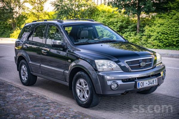 Melns Kia Sorento 2005 Rīga, ar dzinēja tilpumu 2.50 L un nobraukumu 215 tūkst. km par 2990 €, foto 3 vietnē AUTOMOTO.COM.LV