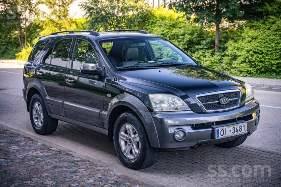 Черный Киа Соренто 2005 в Рига, объемом двигателя 2.50 л и пробегом 215 тыс. км за 2990 €, фото 4 на AUTOMOTO.COM.LV