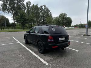 Black Kia Sorento 2005 in Siauliai, with an engine capacity of 3.50 L and mileage of 147 thousand km for 2350 €, photo 7 on AUTOMOTO.COM.LV