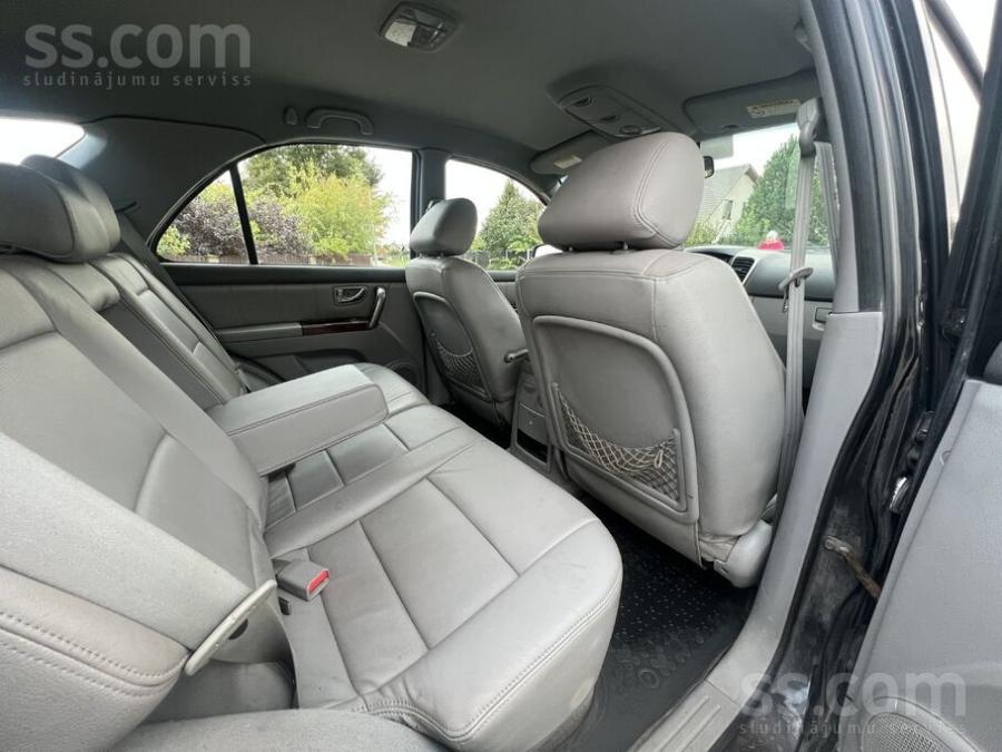 Melns Kia Sorento 2005 Rīga, ar dzinēja tilpumu 2.40 L un nobraukumu 204 tūkst. km par 2250 €, foto 7 vietnē AUTOMOTO.COM.LV