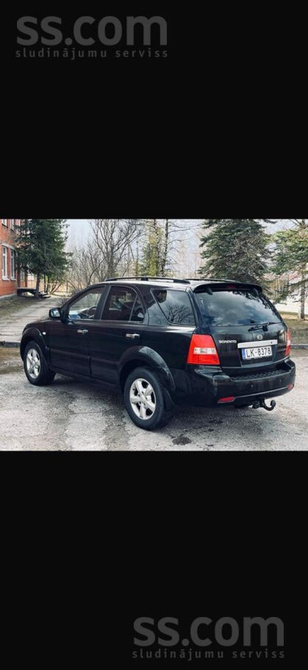 Melns Kia Sorento 2006 Rēzekne, ar dzinēja tilpumu 2.50 L un nobraukumu 335 tūkst. km par 4000 €, foto 3 vietnē AUTOMOTO.COM.LV