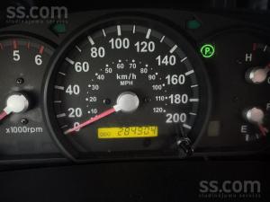 Black Kia Sorento 2006 in Talsi, with an engine capacity of 2.50 L and mileage of 285 thousand km for 3500 €, photo 14 on AUTOMOTO.COM.LV