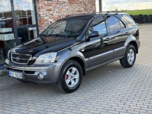 Black Kia Sorento 2006 in Talsi, with an engine capacity of 2.50 L and mileage of 285 thousand km for 3500 €, photo 17 on AUTOMOTO.COM.LV