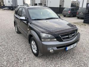 Black Kia Sorento 2006 in Vilnius, with an engine capacity of 2.50 L and mileage of 176 thousand km for 2350 €, photo 3 on AUTOMOTO.COM.LV