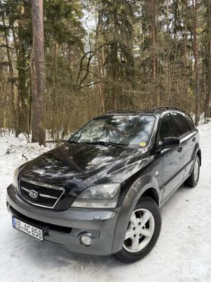 Black Kia Sorento 2006 in Prienai, with an engine capacity of 2.50 L and mileage of 256 thousand km for 2600 €, photo  on AUTOMOTO.COM.LV