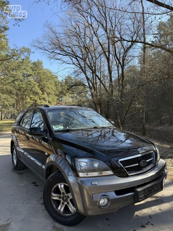 Black Kia Sorento 2006 in Prienai, with an engine capacity of 2.50 L and mileage of 243 thousand km for 2500 €, photo 10 on AUTOMOTO.COM.LV
