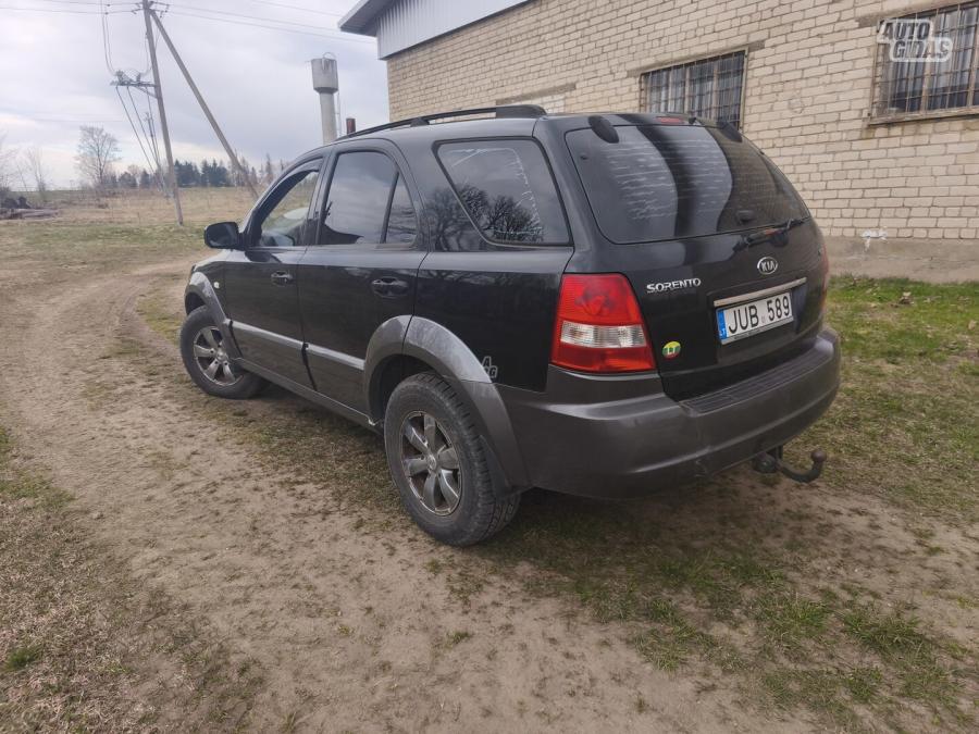 Melns Kia Sorento 2006 Ignalina, ar dzinēja tilpumu 2.50 L un nobraukumu 199 tūkst. km par 1550 €, foto 6 vietnē AUTOMOTO.COM.LV