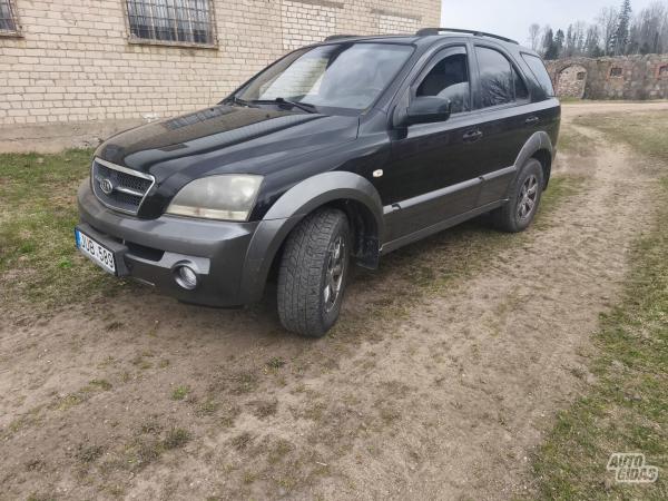 Black Kia Sorento 2006 in Ignalina, with an engine capacity of 2.50 L and mileage of 197 thousand km for 1500 €, photo 4 on AUTOMOTO.COM.LV