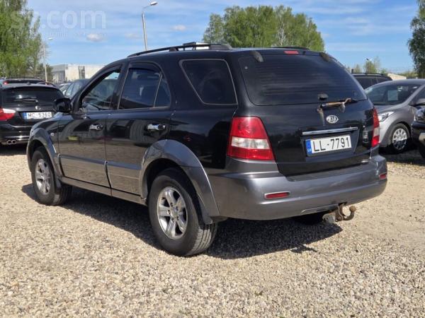 Melns Kia Sorento 2006 Rīga, ar dzinēja tilpumu 2.50 L un nobraukumu 340 tūkst. km par 1990 €, foto 7 vietnē AUTOMOTO.COM.LV
