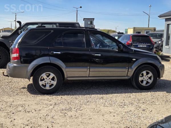 Melns Kia Sorento 2006 Rīga, ar dzinēja tilpumu 2.50 L un nobraukumu 340 tūkst. km par 1990 €, foto 8 vietnē AUTOMOTO.COM.LV