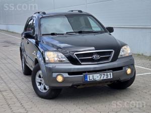 Melns Kia Sorento 2006 Rīga, ar dzinēja tilpumu 2.50 L un nobraukumu 340 tūkst. km par 2700 €, foto 4 vietnē AUTOMOTO.COM.LV