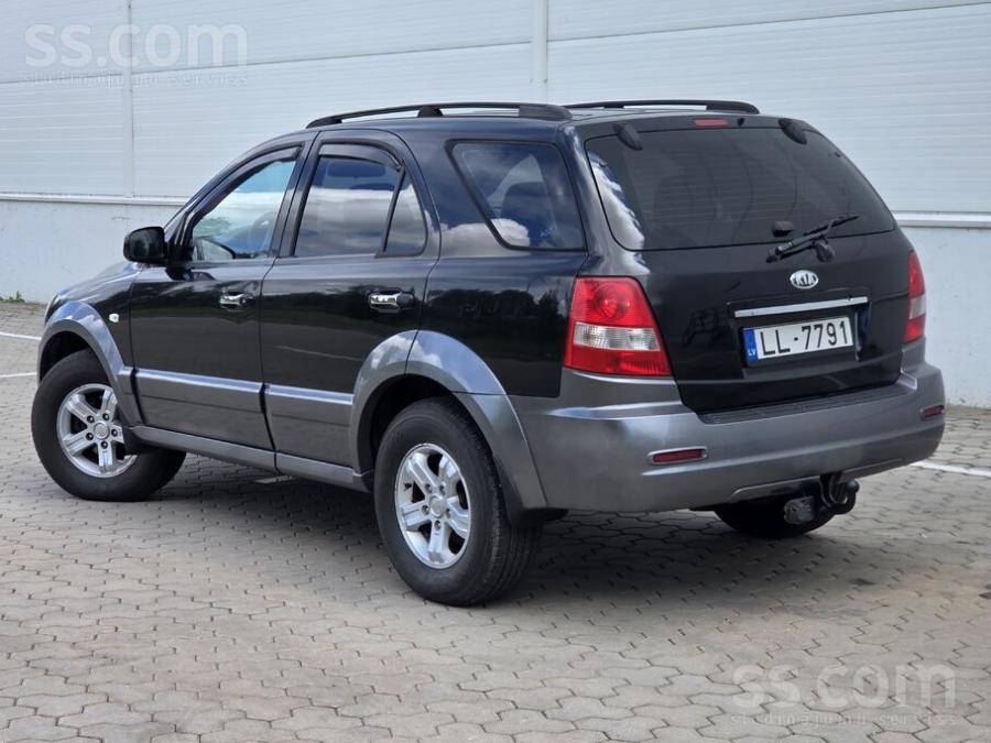 Melns Kia Sorento 2006 Rīga, ar dzinēja tilpumu 2.50 L un nobraukumu 340 tūkst. km par 2700 €, foto 15 vietnē AUTOMOTO.COM.LV