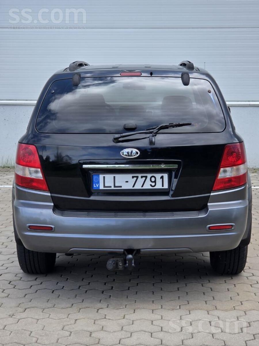 Melns Kia Sorento 2006 Rīga, ar dzinēja tilpumu 2.50 L un nobraukumu 340 tūkst. km par 2700 €, foto 23 vietnē AUTOMOTO.COM.LV