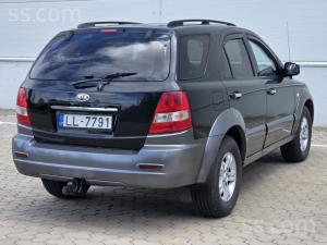 Melns Kia Sorento 2006 Rīga, ar dzinēja tilpumu 2.50 L un nobraukumu 340 tūkst. km par 2700 €, foto 24 vietnē AUTOMOTO.COM.LV