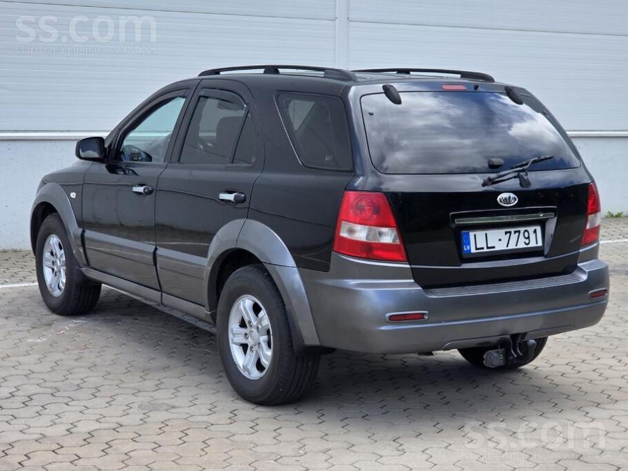 Melns Kia Sorento 2006 Rīga, ar dzinēja tilpumu 2.50 L un nobraukumu 340 tūkst. km par 2700 €, foto 25 vietnē AUTOMOTO.COM.LV